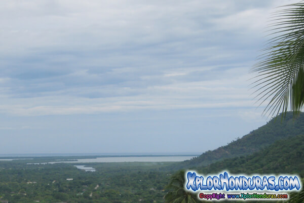 Parques y Reservas Naturales de Honduras - XplorHonduras Honduras ...